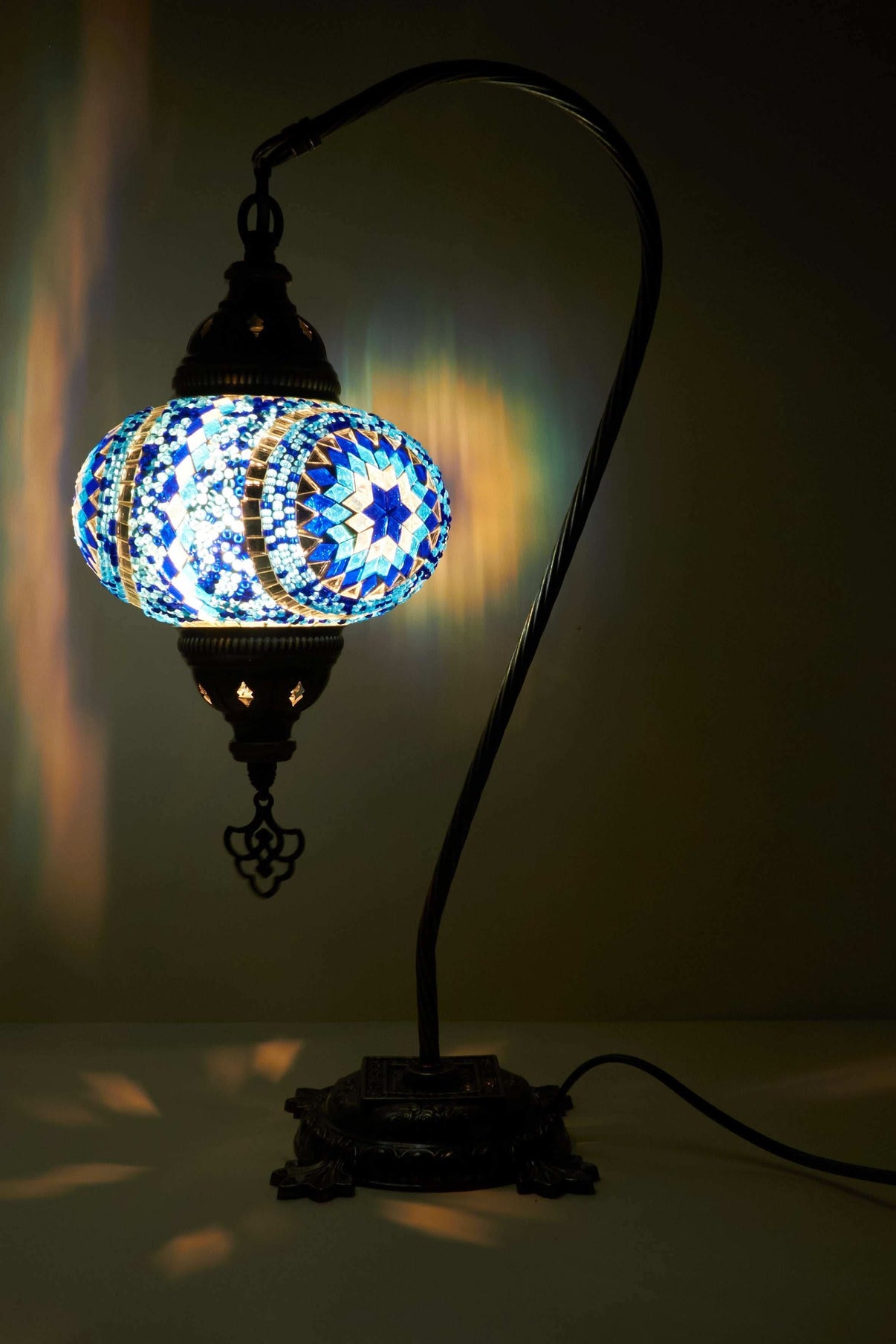J&Z | Kameelneklamp Midnight Sultan – Blauwe Mozaïek Tafellamp 16cm ...